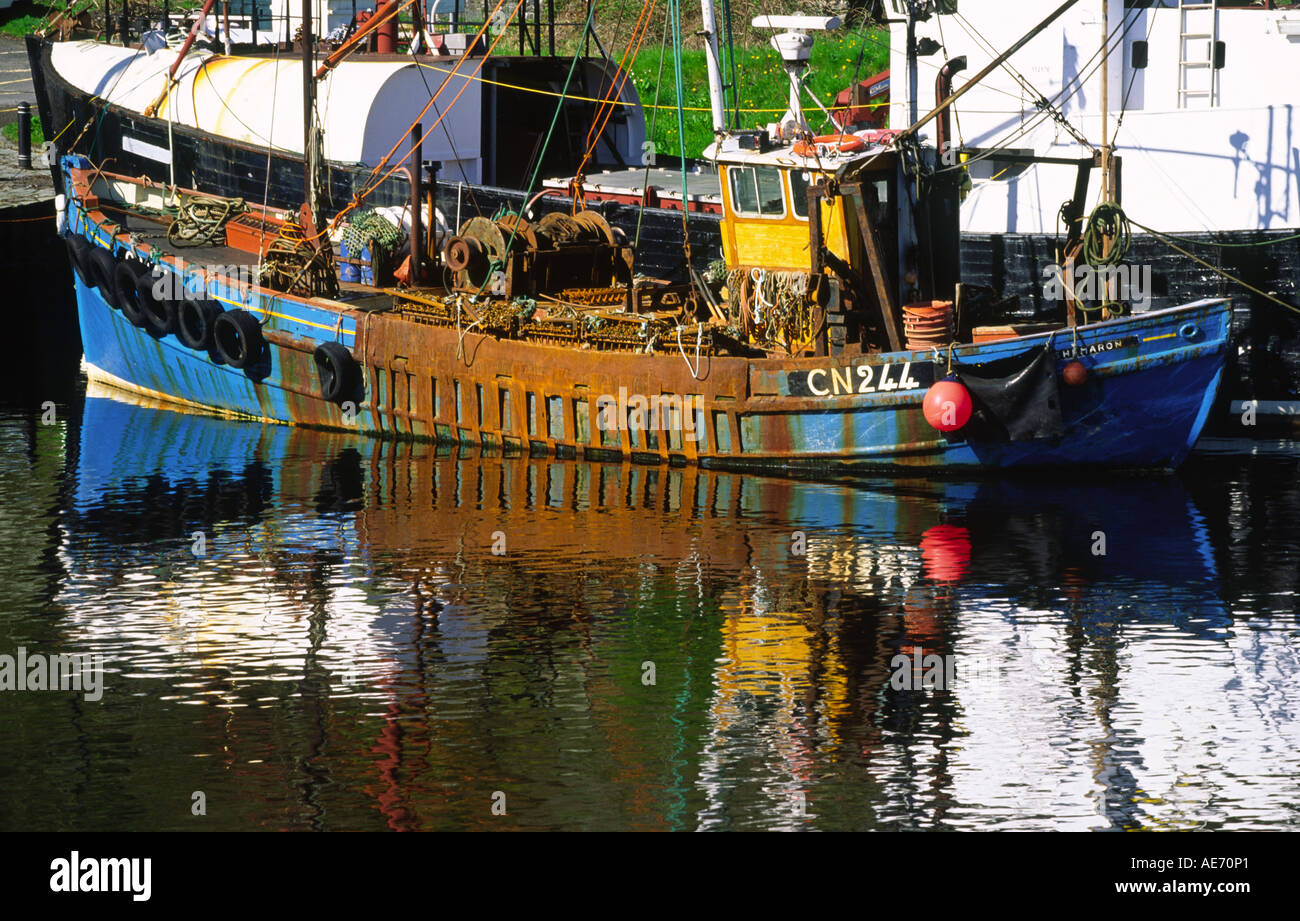 Rusty fishing boat Crinan Stock Photo - Alamy