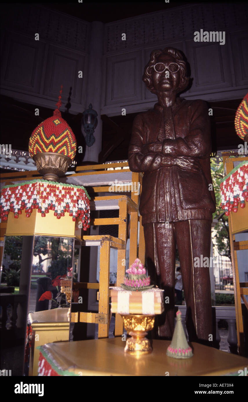 Princess srinagarindra hi-res stock photography and images - Alamy