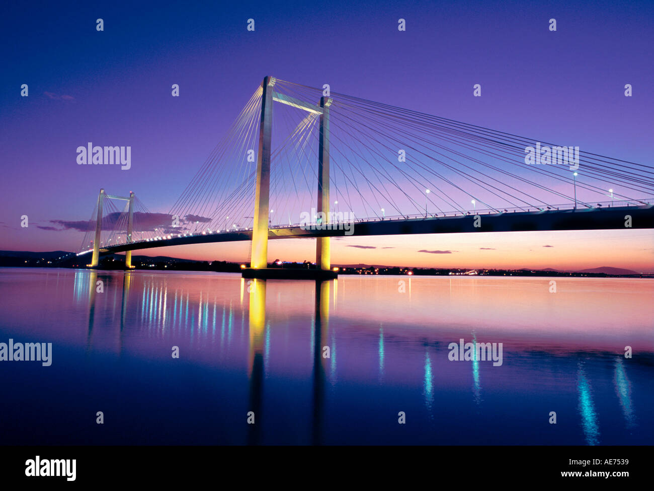 ED HANDLER BRIDGE EXTENDING OVER COLUMBIA RIVER AT SUNSET KENNEWICK ...