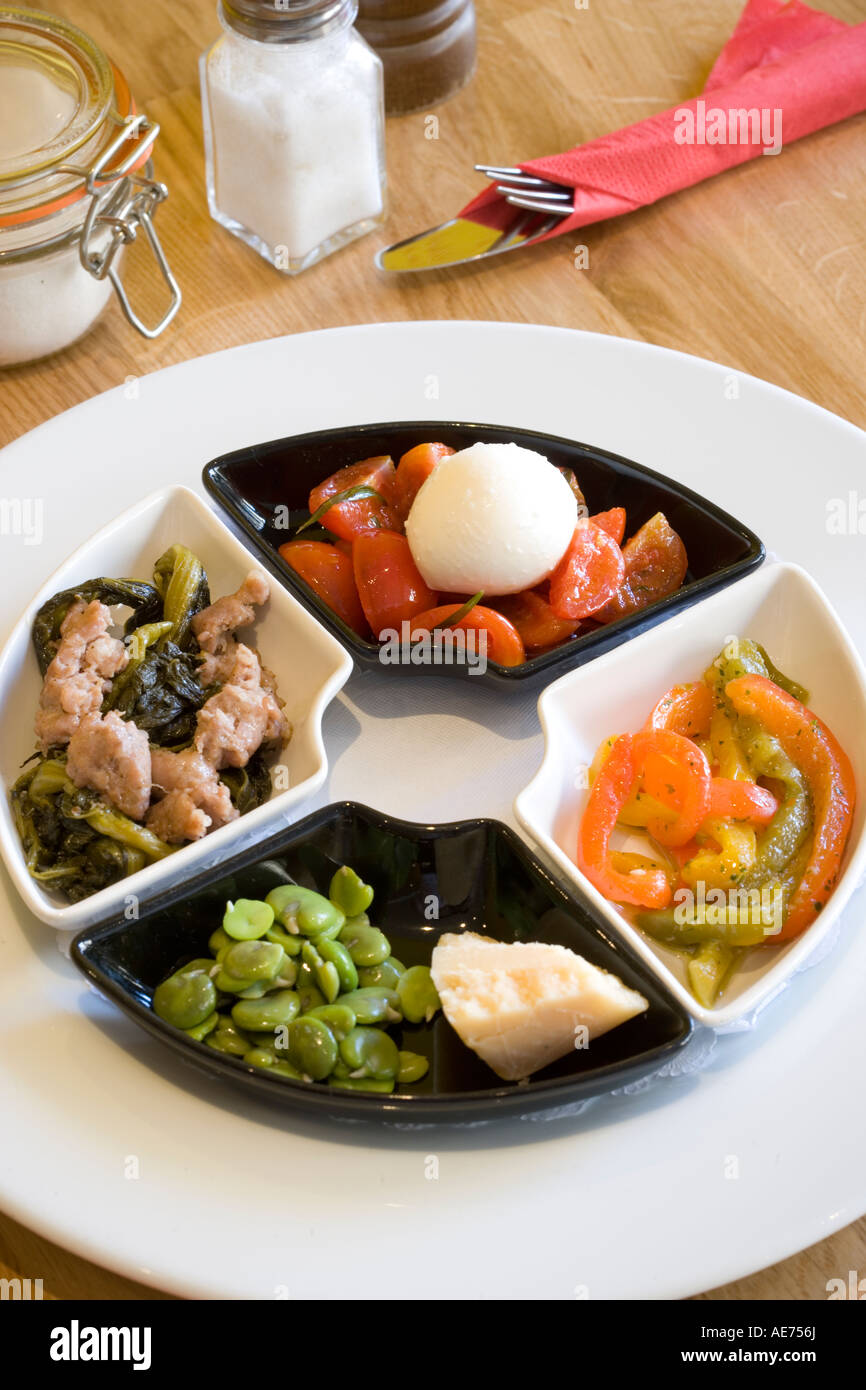 Italian Tapas Pizza Giusto Restaurant London England Stock Photo - Alamy