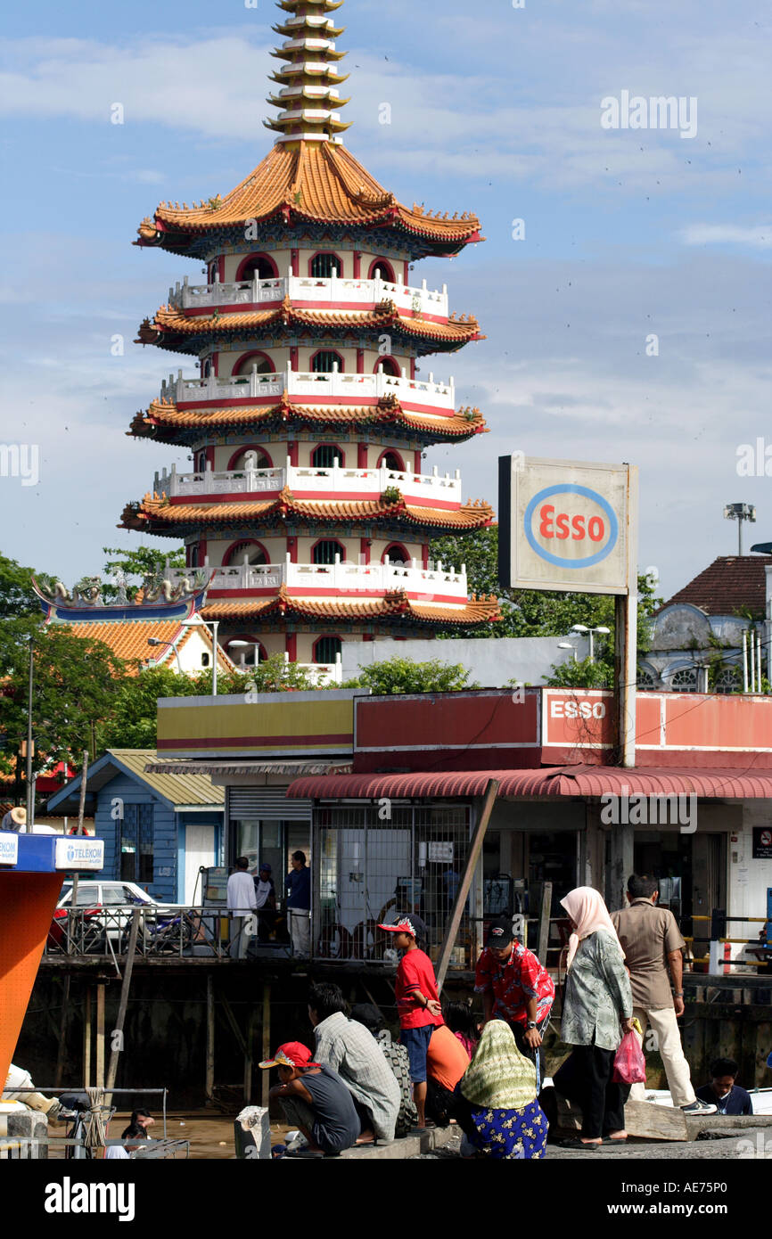 Chinese temple sibu sarawak malaysia hi-res stock photography and ...