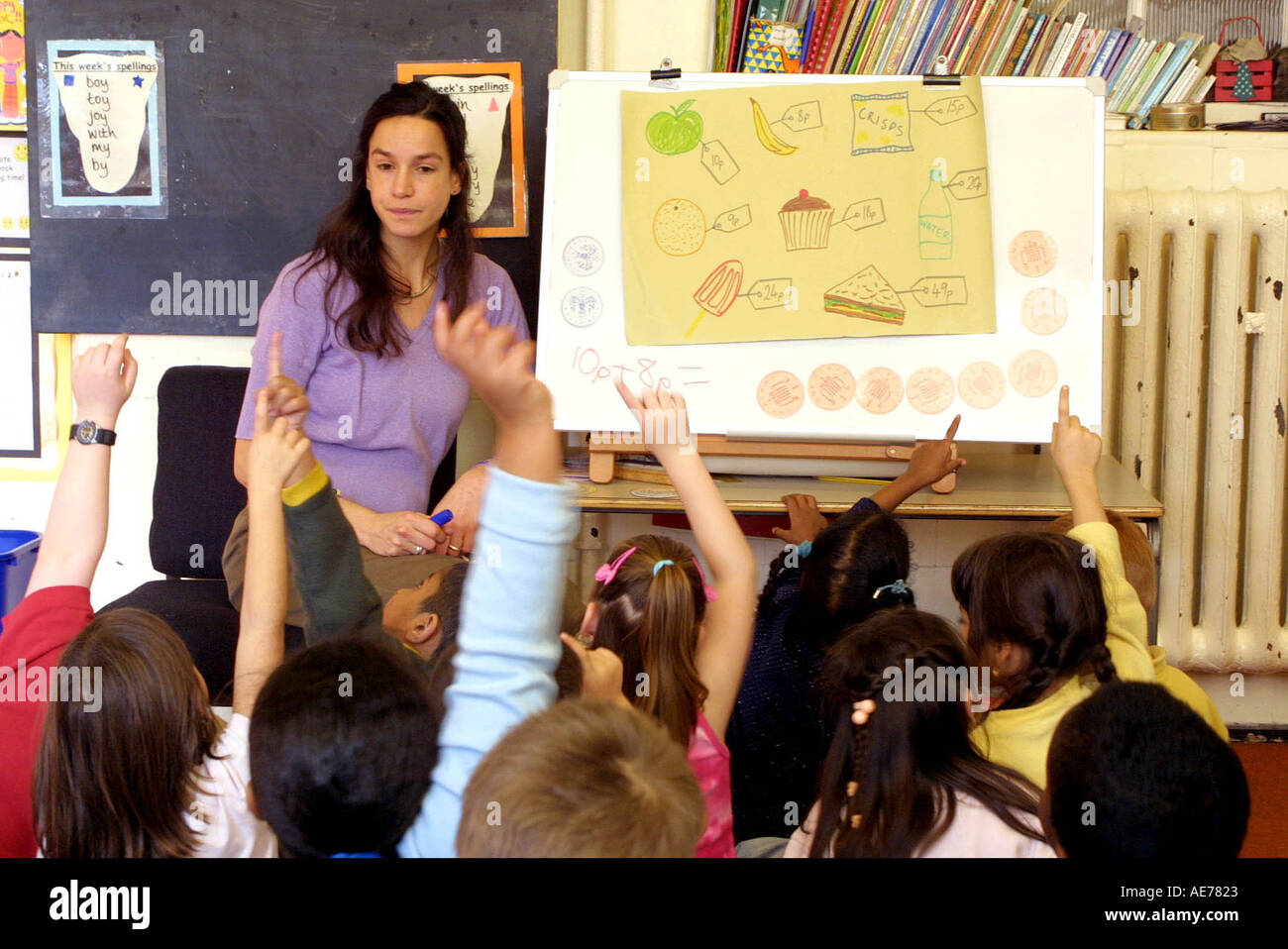 Primary school children 6 to 7 year old in maths class Stock Photo - Alamy