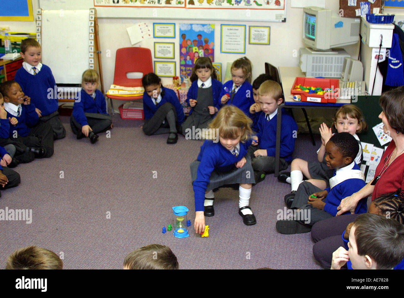 Reception school children 4 to 5 year old working with numbers Stock ...