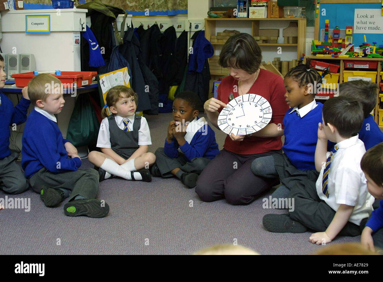 Reception school children 4 to 5 year old working with numbers Stock ...