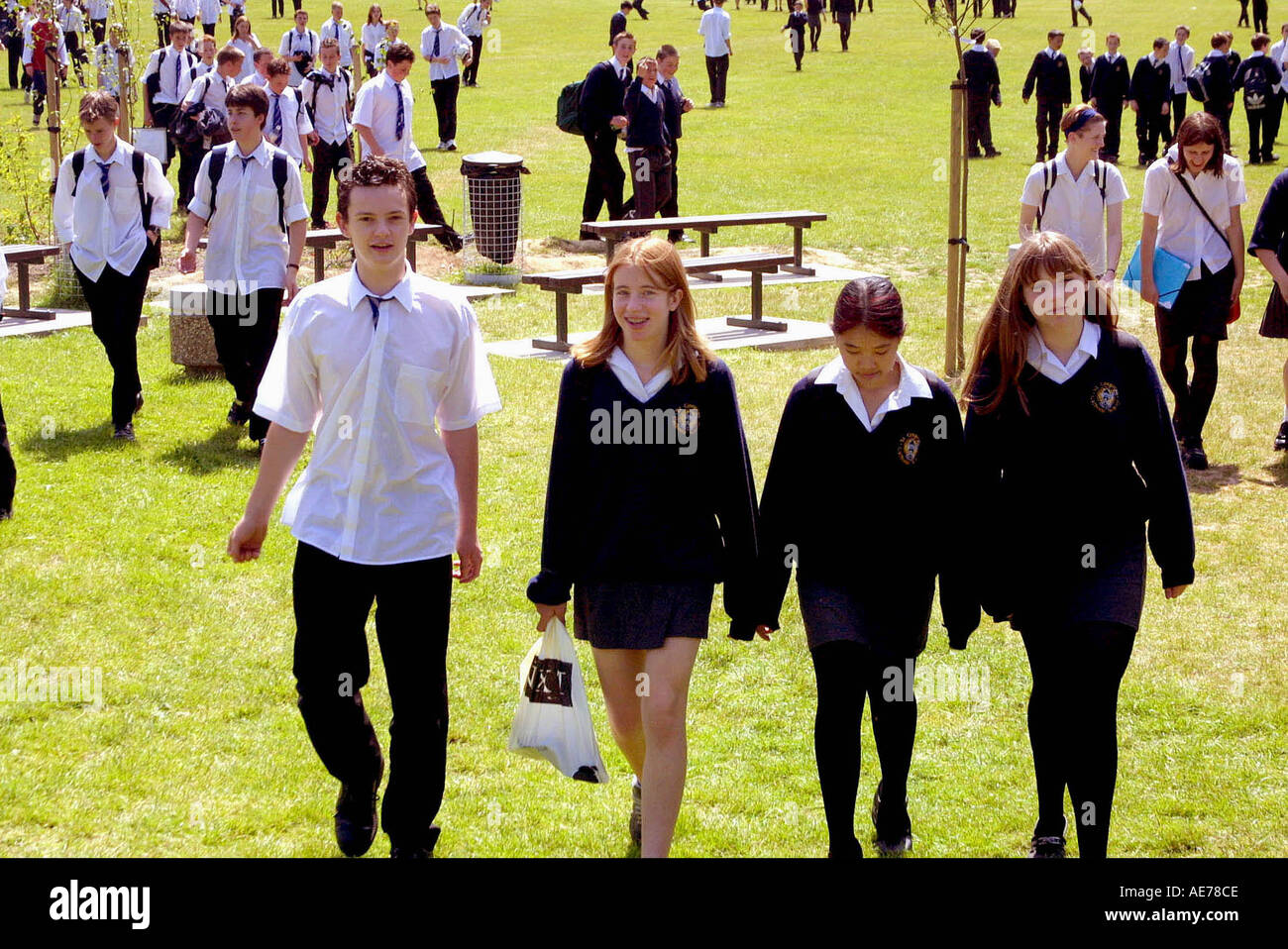 Secondary school walking hi-res stock photography and images - Alamy