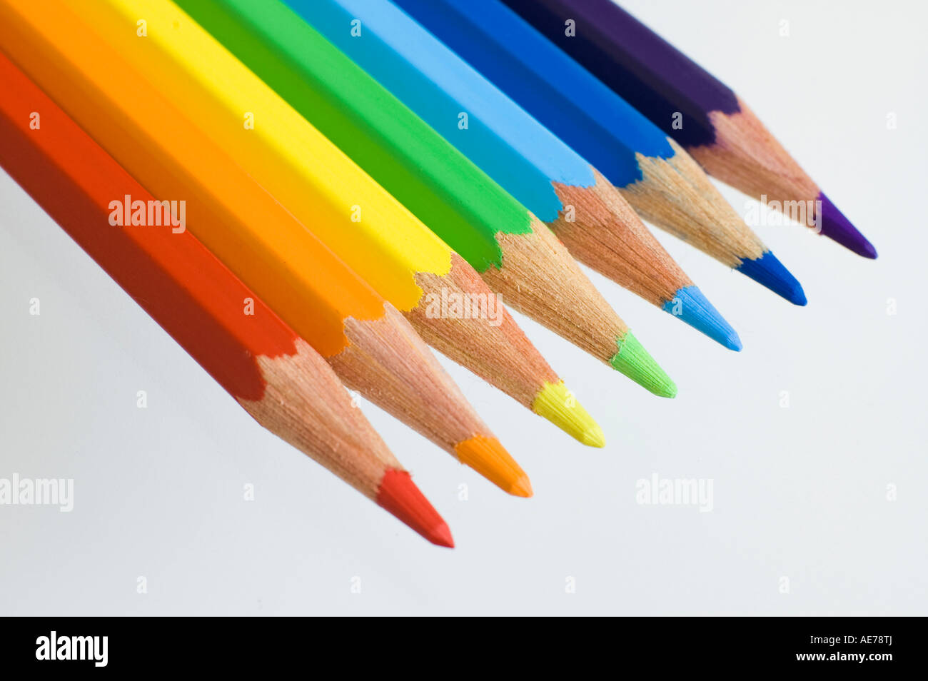 close up row of new colourfull crayons in rainbow colours Stock Photo ...