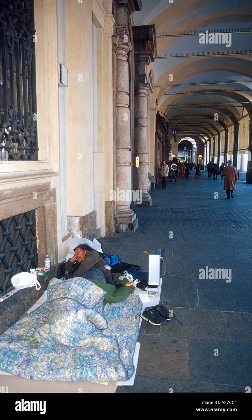 Poor man in italy hi-res stock photography and images - Alamy