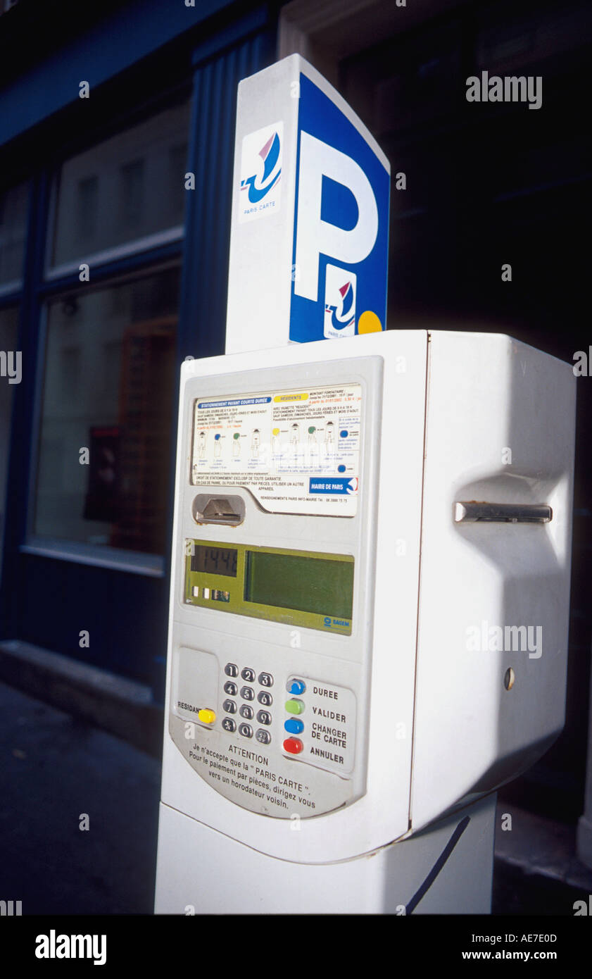 Paris france french vending machine hi-res stock photography and images ...