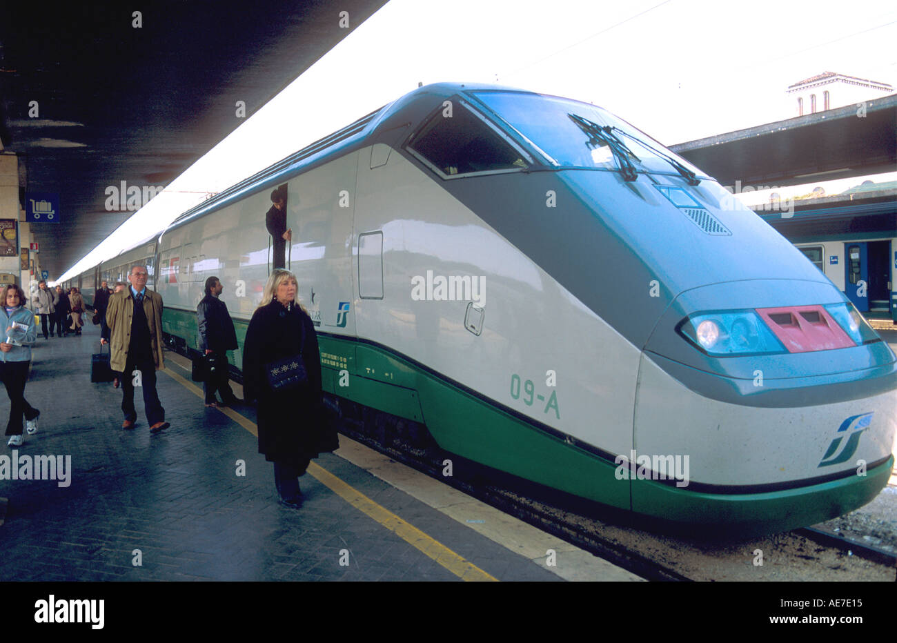 Eurostar fast train at Venice Italy station Stock Photo - Alamy