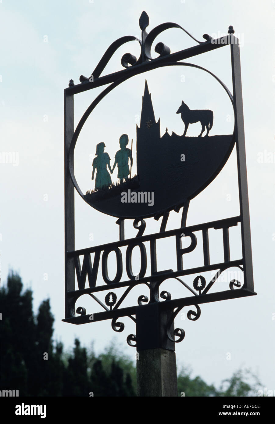 Children and wolf hi-res stock photography and images - Alamy