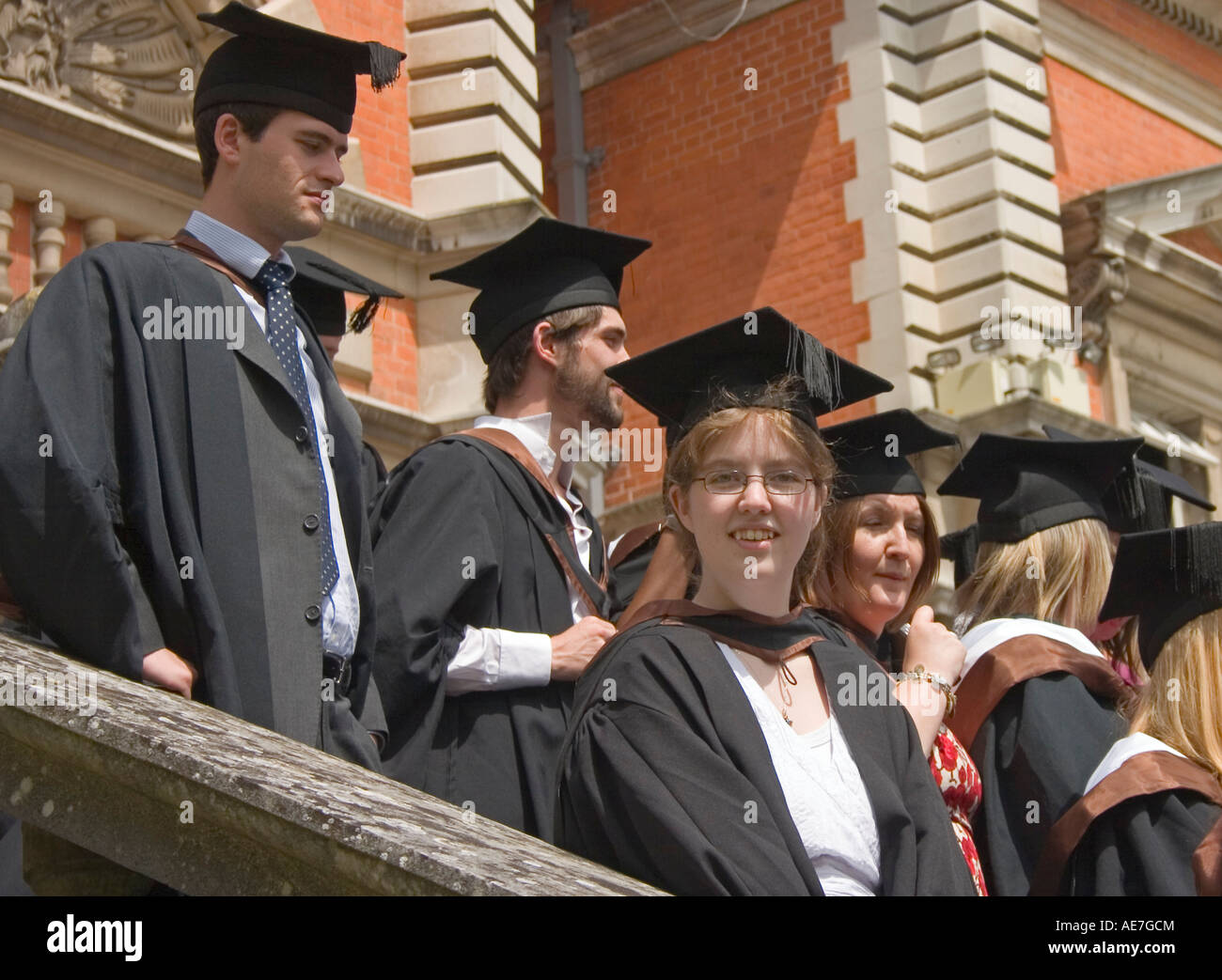 University of surrey graduation ceremony hi-res stock photography and ...