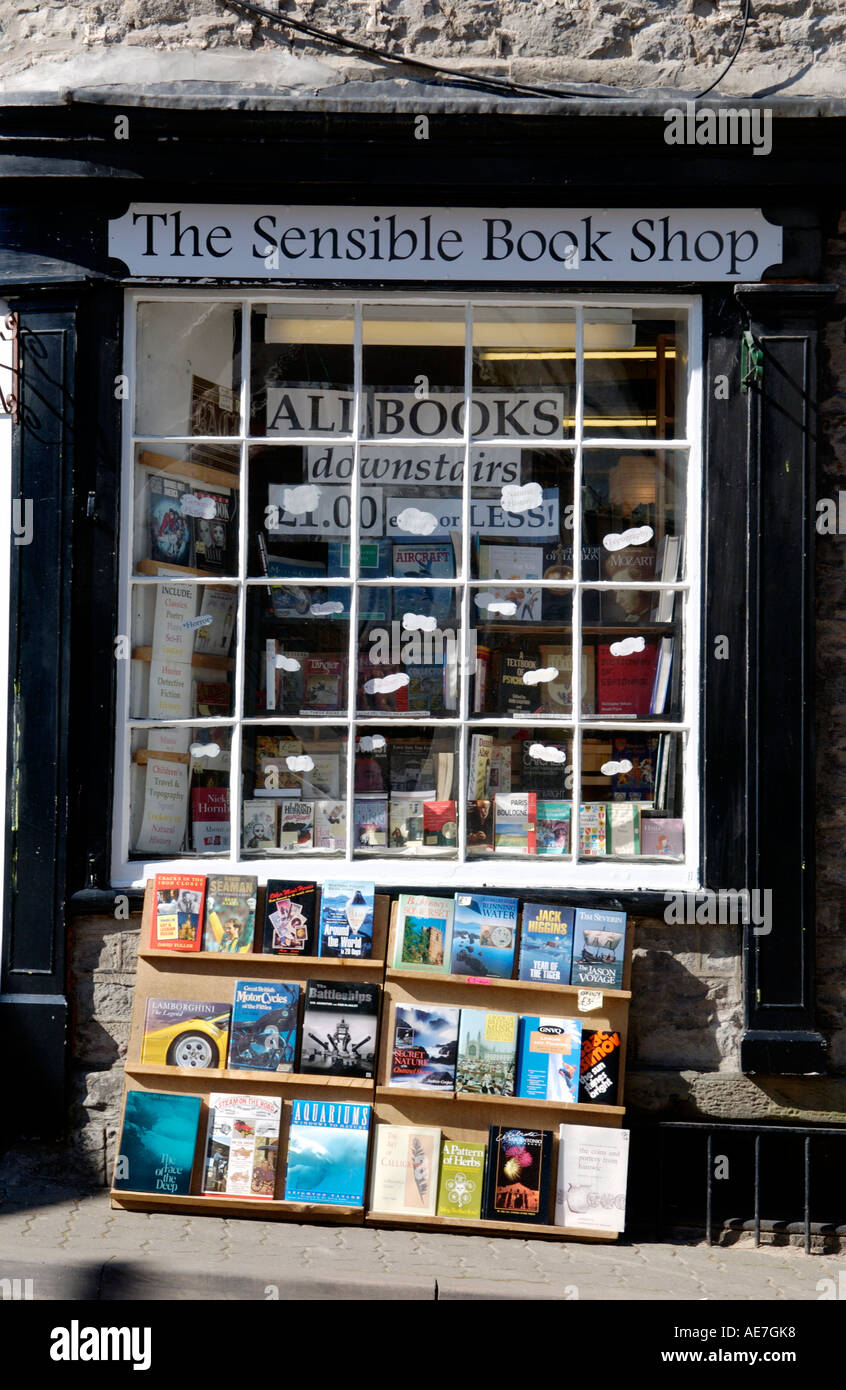 Bookshop bookseller business facade hi-res stock photography and images ...