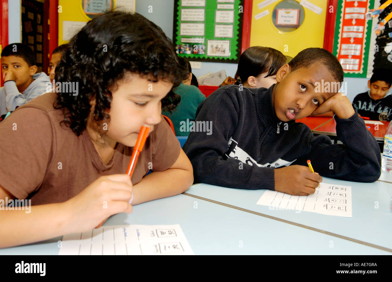 Primary school classroom uk hi-res stock photography and images - Alamy