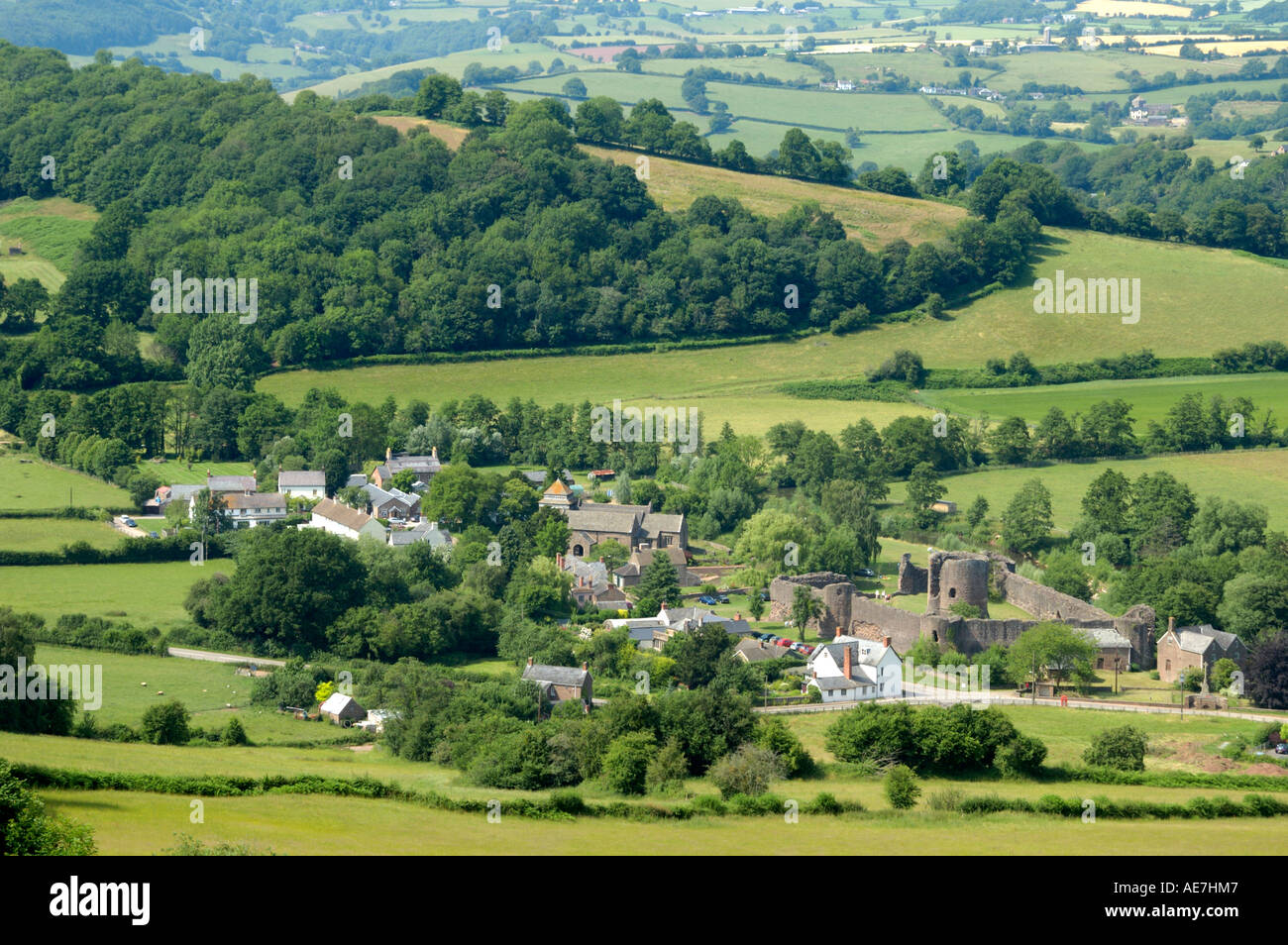 Skenfrith village hi-res stock photography and images - Alamy