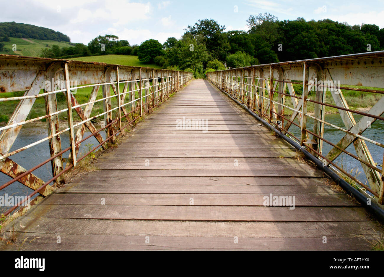 Footbridge over River Wye at Tintern in the lower Wye Valley ...