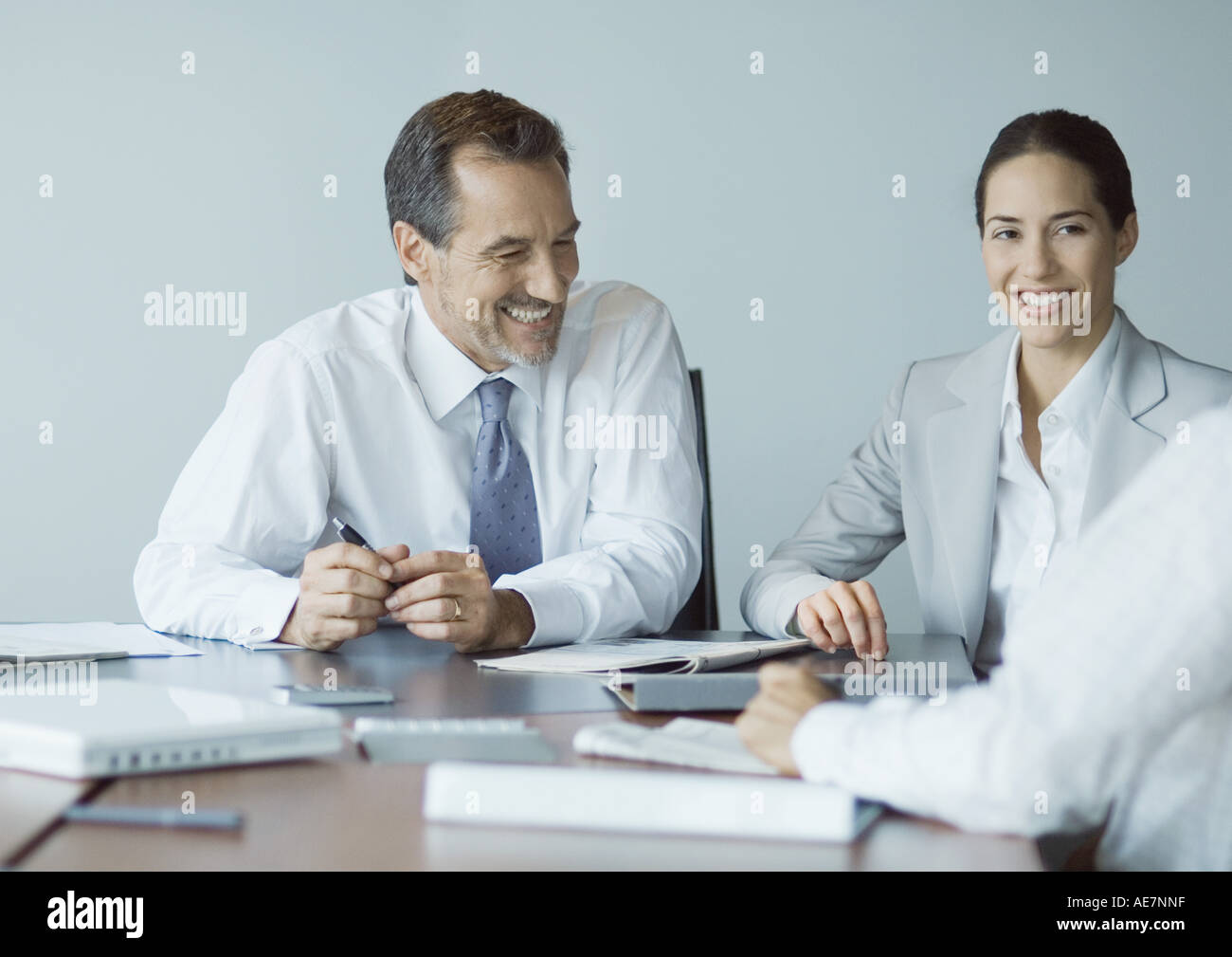 Man laughed at by colleagues hi-res stock photography and images - Alamy
