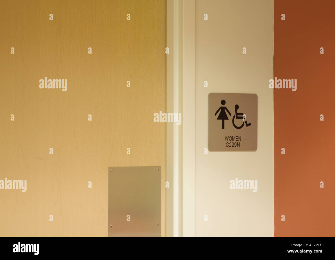 Womens lavatories hi-res stock photography and images - Alamy