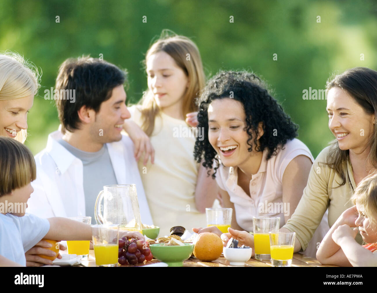 Diverse families at picnic hi-res stock photography and images - Alamy