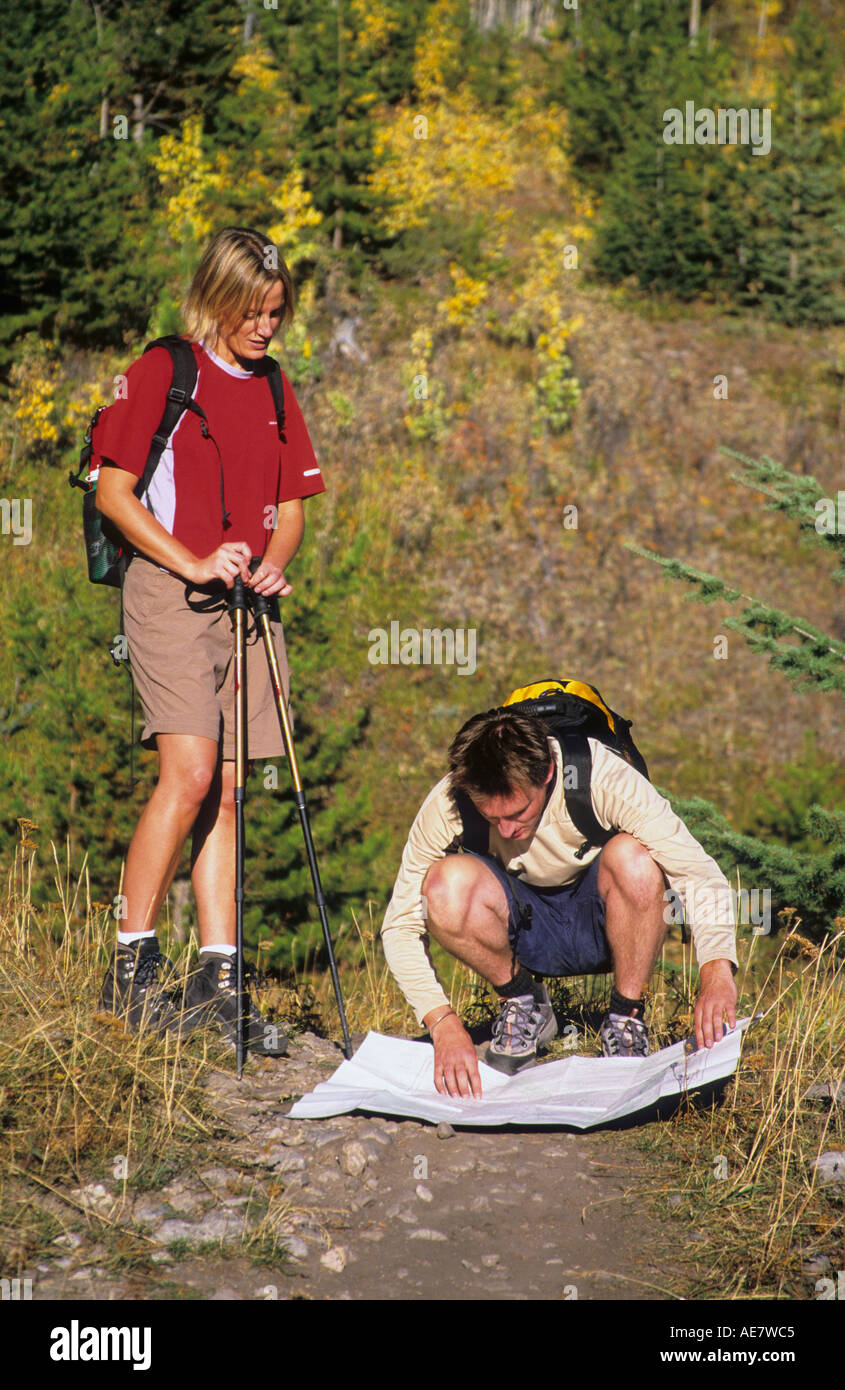 Hikers reading a trail map hi-res stock photography and images - Alamy
