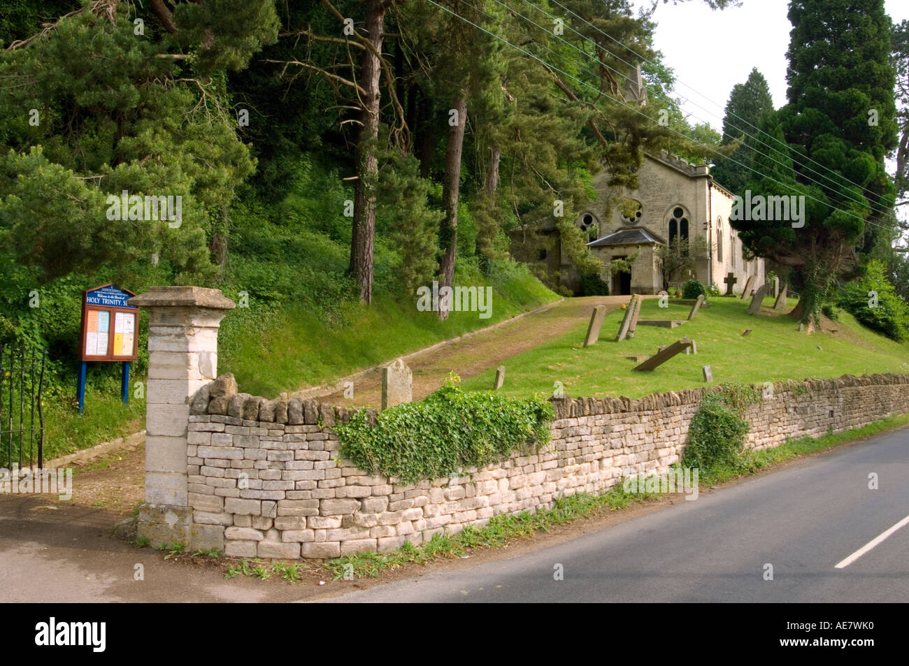 Slad Church, churchyard, resting place of Author and Poet, Laurie Lee ...