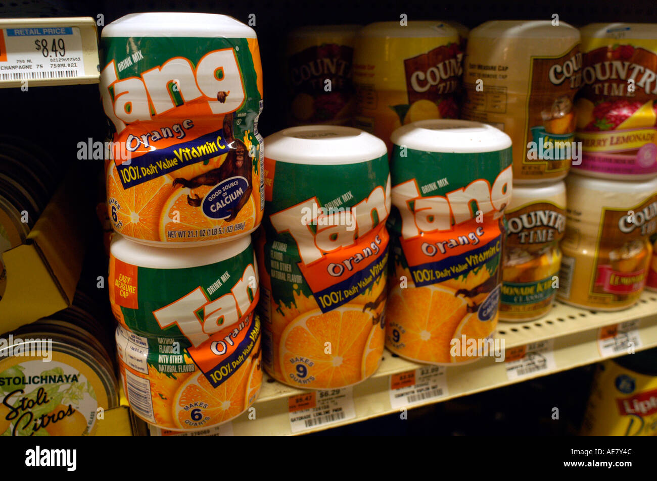 Containers of orange flavored Tang on a supermarket shelf Stock Photo ...