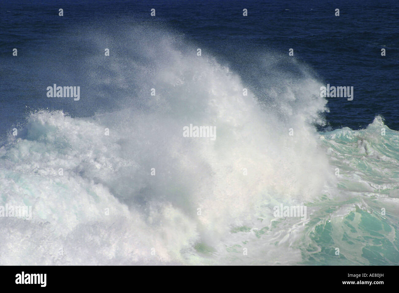 Wave phenomena hi-res stock photography and images - Alamy