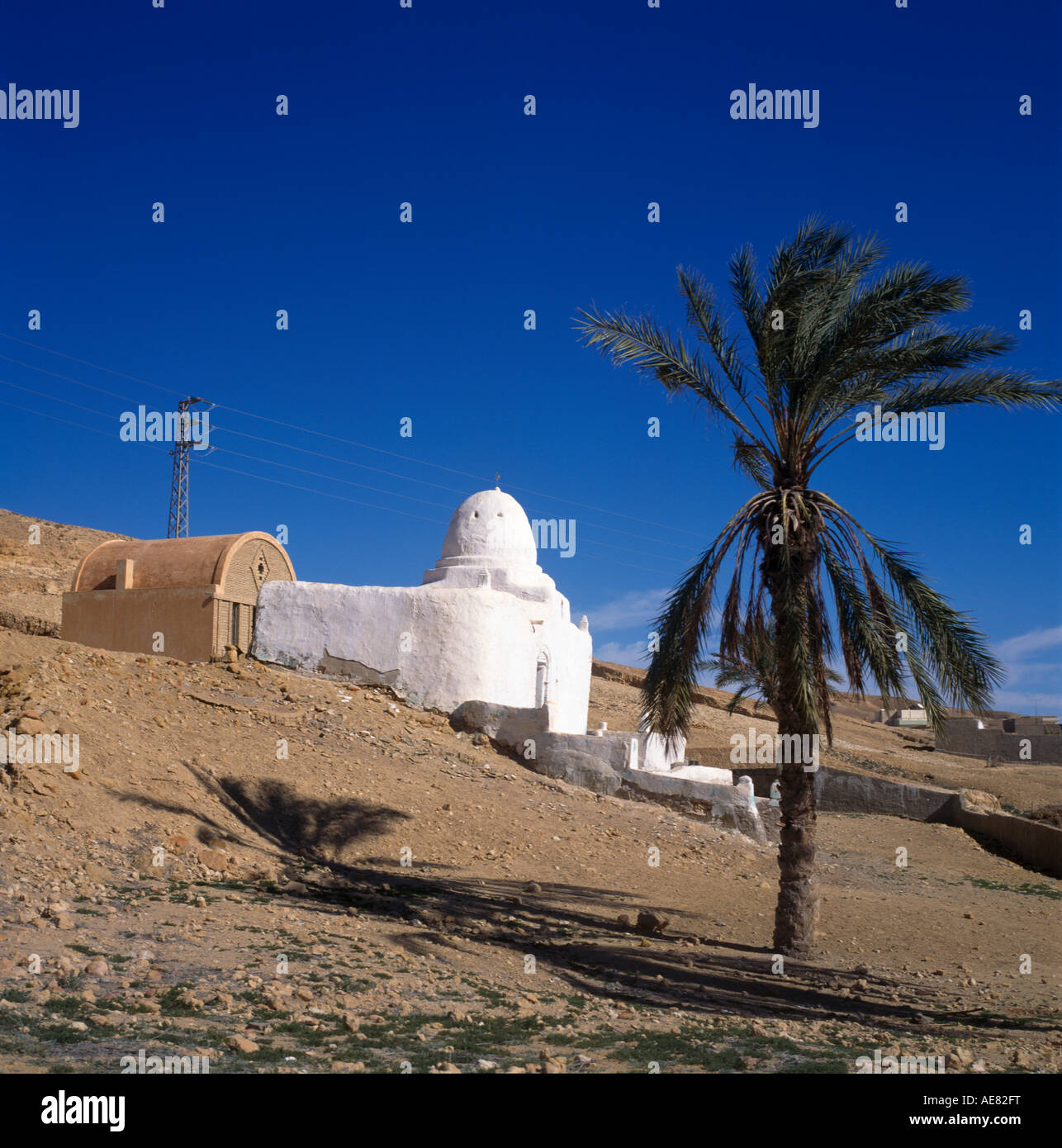 Tomb of marabout hi-res stock photography and images - Alamy