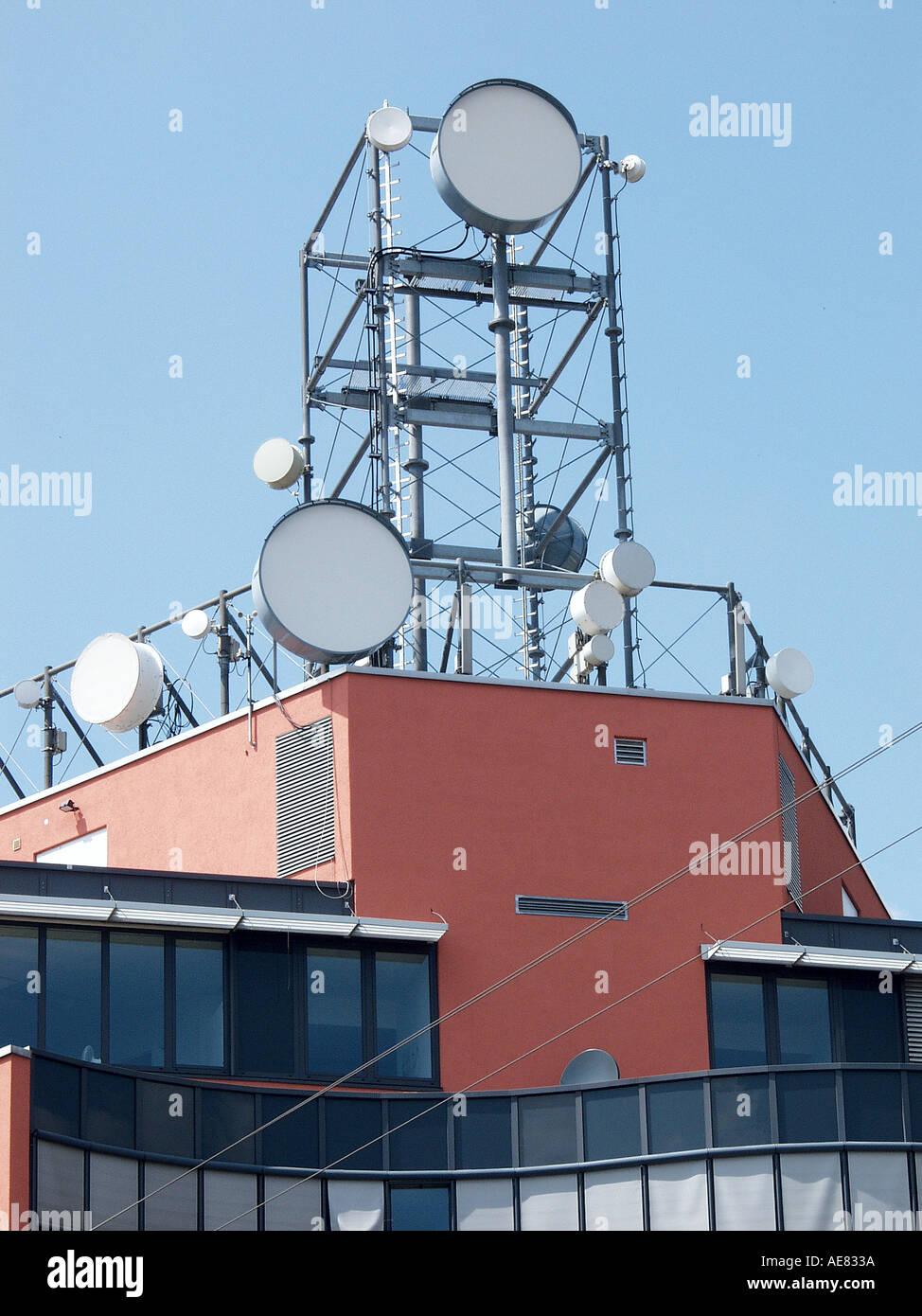 Microwave antenna on telecommunication tower Stock Photo - Alamy