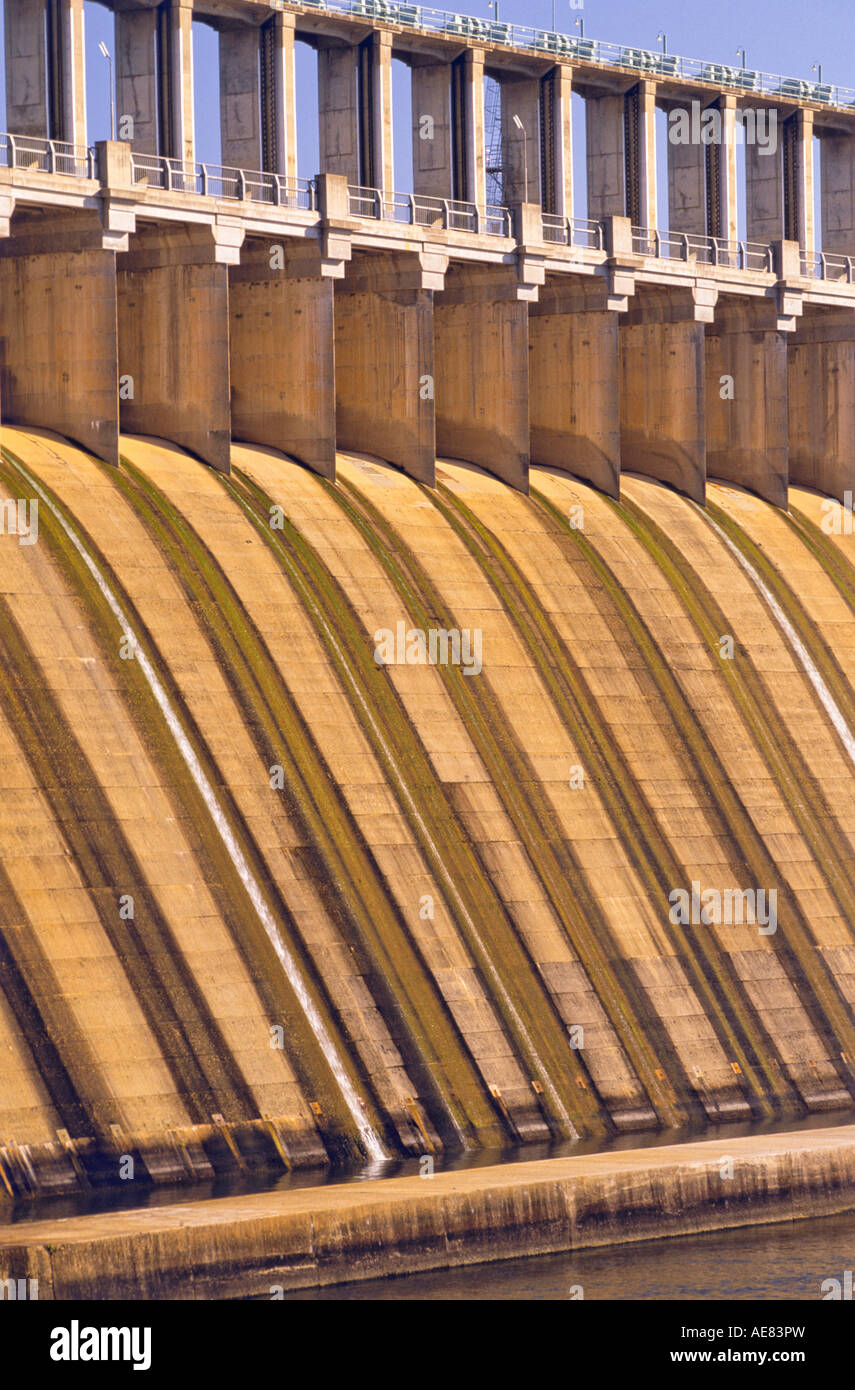Interlocking concrete shapes hi-res stock photography and images - Alamy
