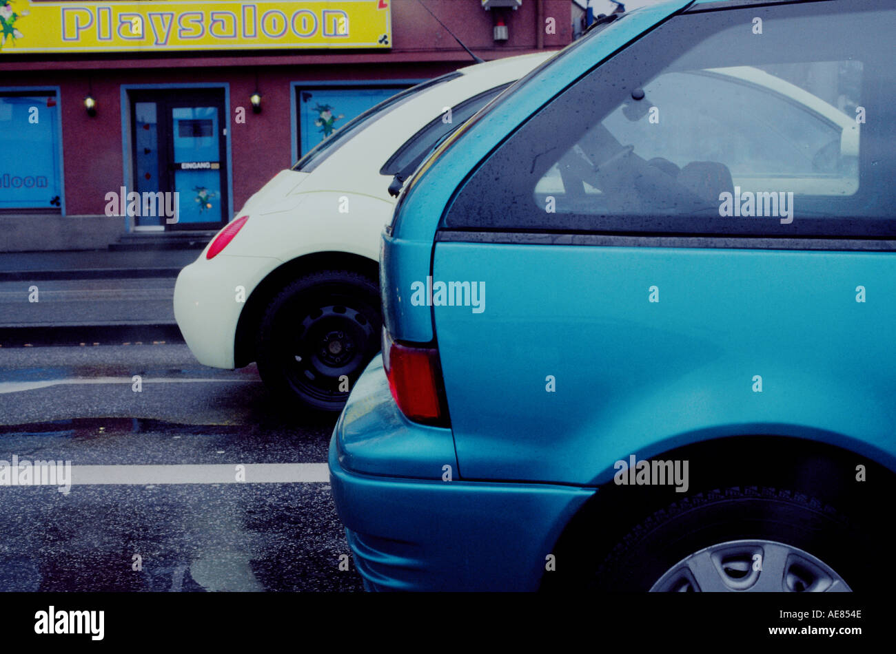 Cars roadside hi-res stock photography and images - Alamy