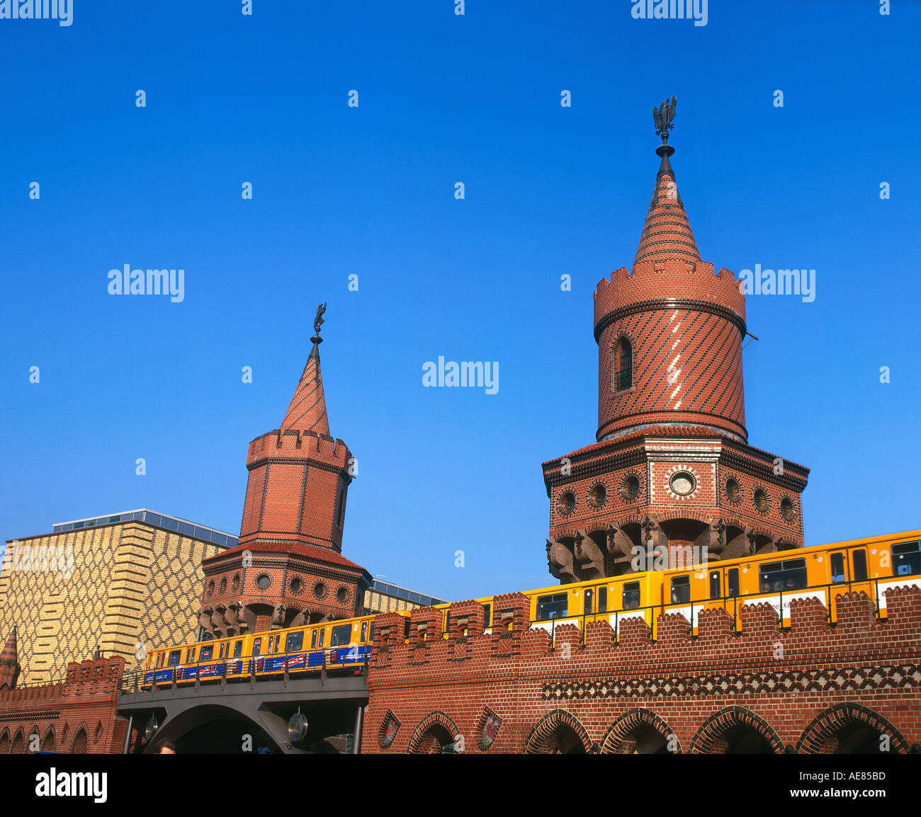 Warsaw bridge berlin hi-res stock photography and images - Alamy