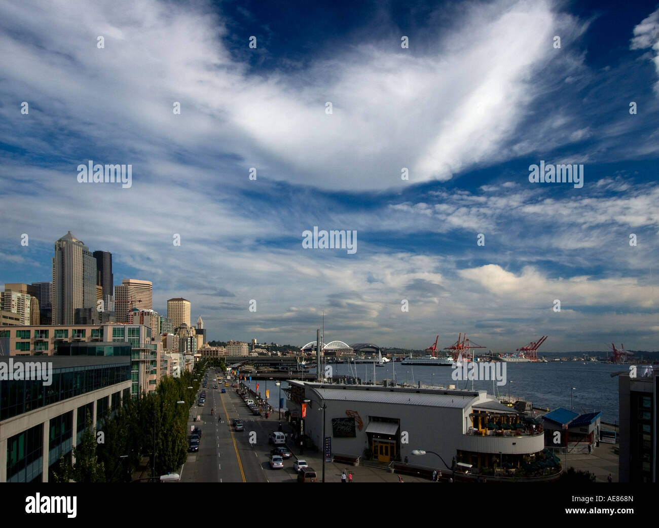 "Seattle waterfront at Pier 66 Stock Photo - Alamy