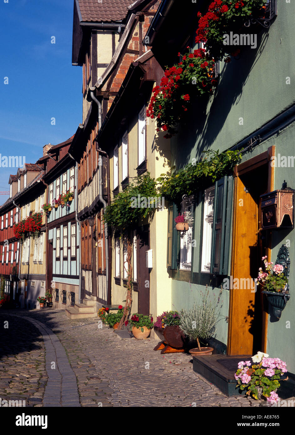 Building part row houses hi-res stock photography and images - Alamy