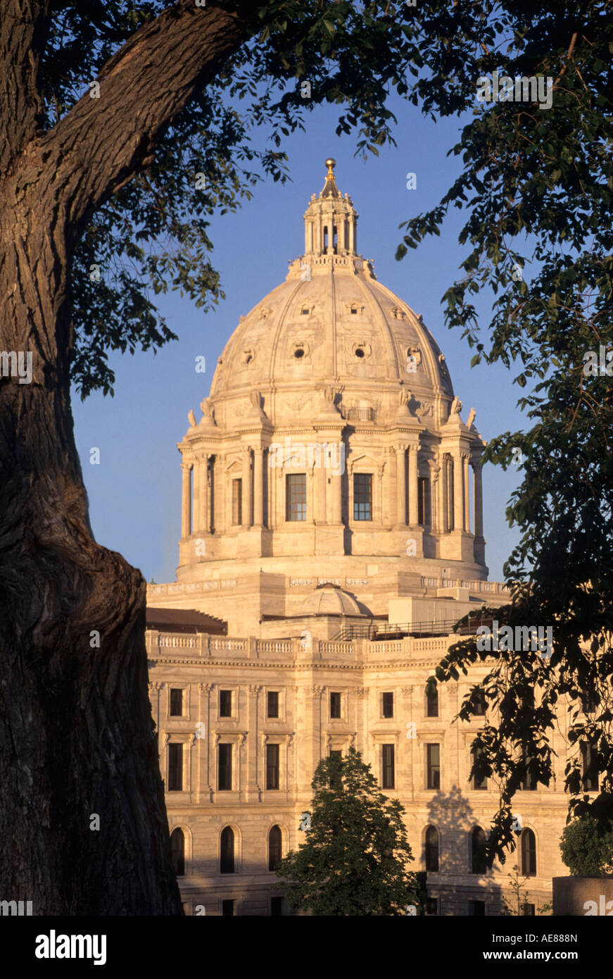 DOME OF MINNESOTA STATE CAPITOL IN ST.PAUL, MINNESOTA Stock Photo - Alamy