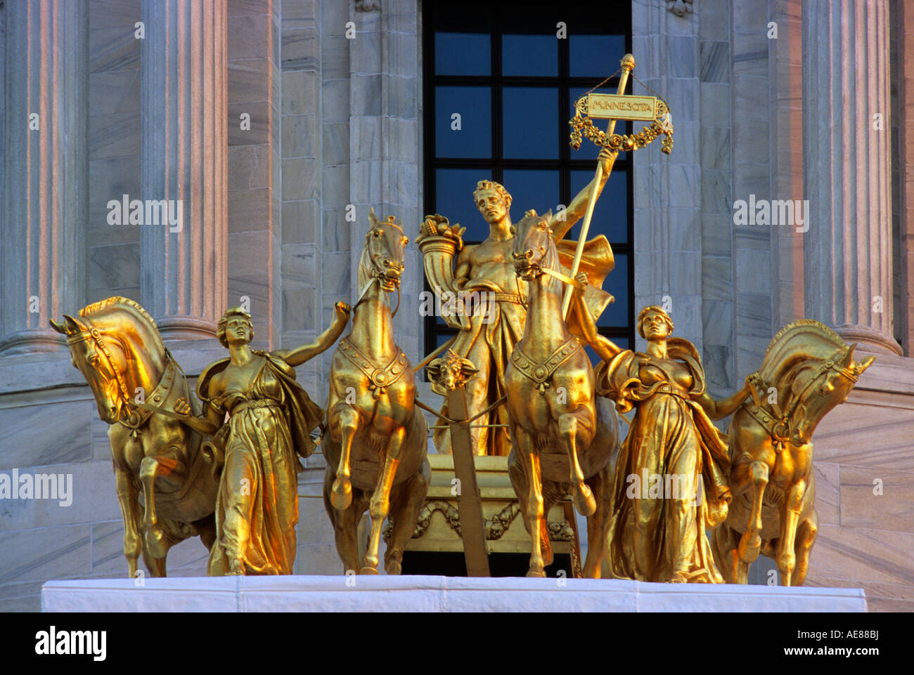 MINNESOTA STATE CAPITOL IN ST. PAUL, MINNESOTA INCLUDES STATUE BY ...