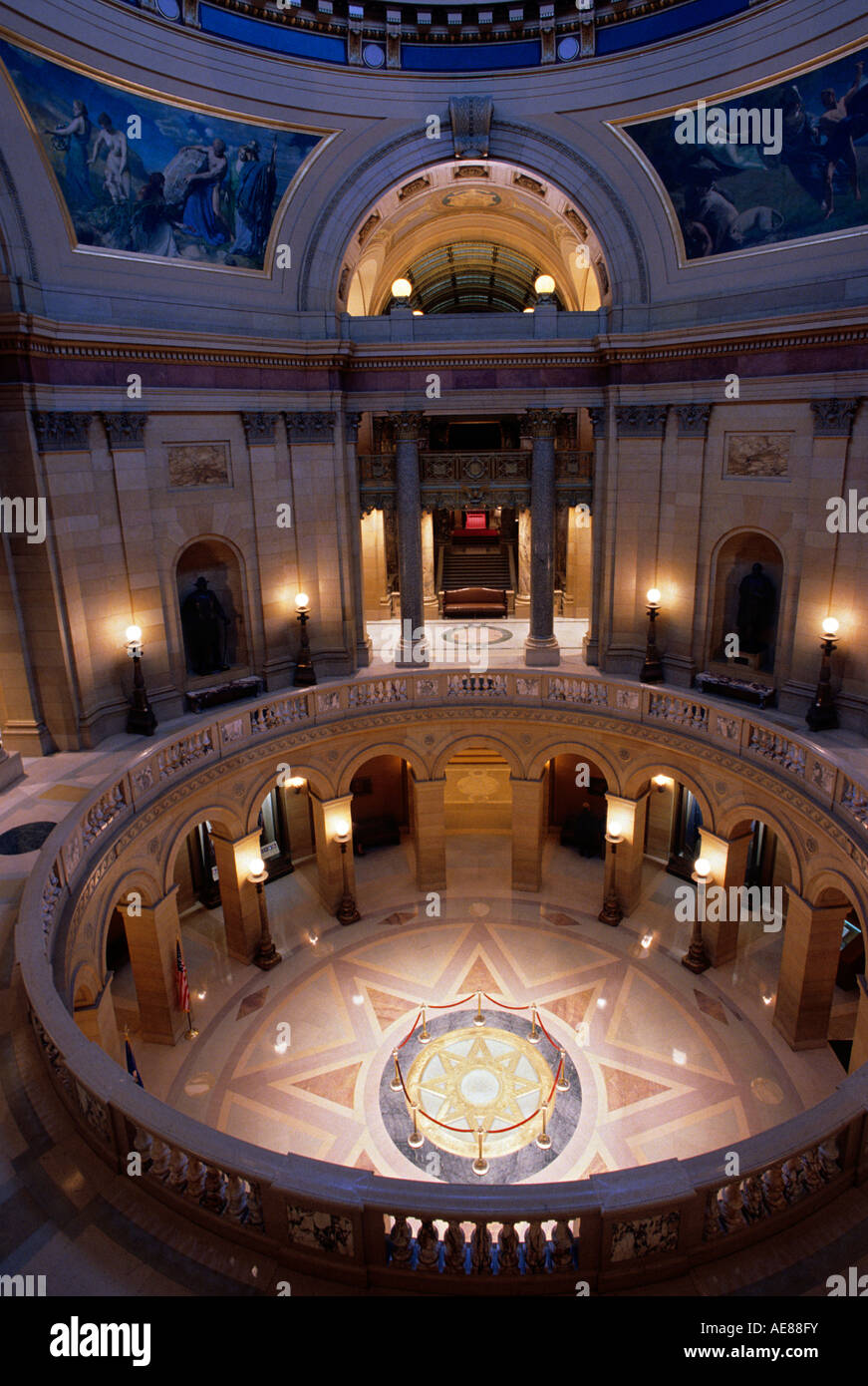 Minnesota state capitol interior hi-res stock photography and images ...