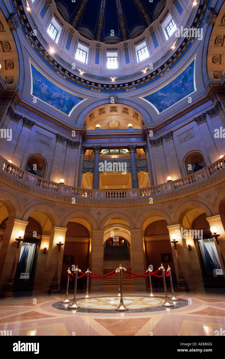 Rotunda architecture hi-res stock photography and images - Alamy