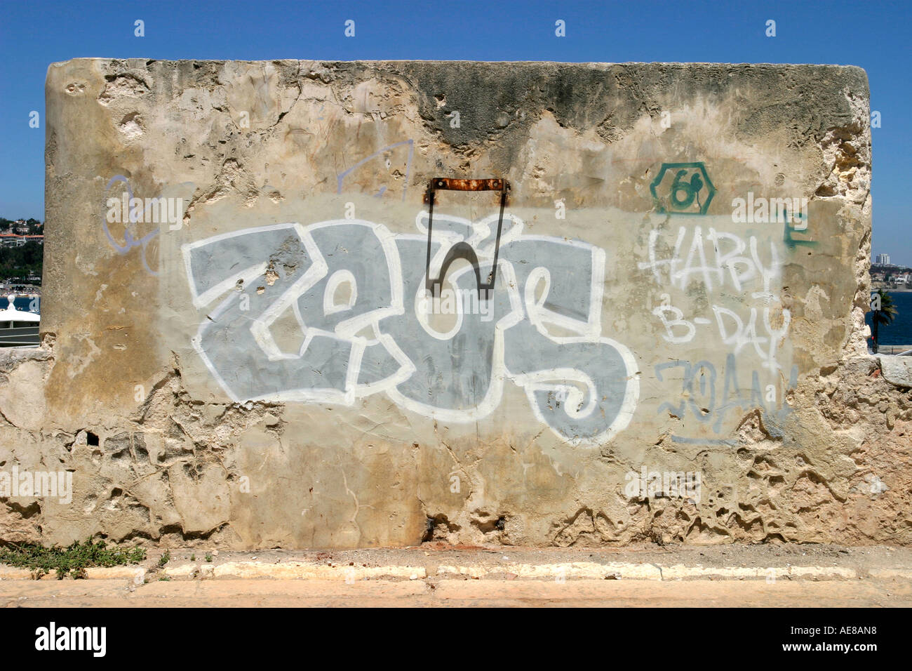 Zeus graffiti on a wall Stock Photo - Alamy