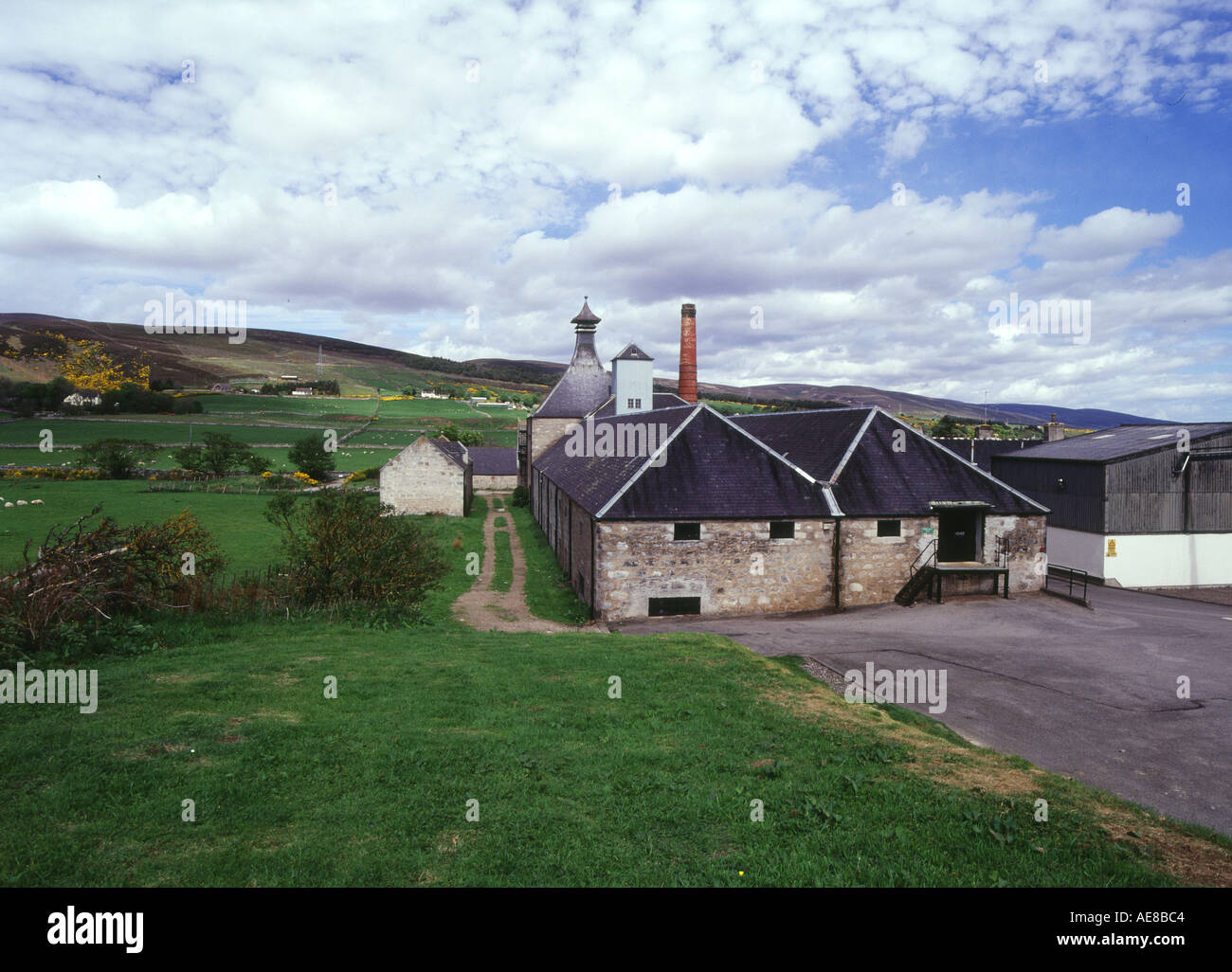 dh Cylnelish Distillery BRORA SUTHERLAND Old buildings scottish ...