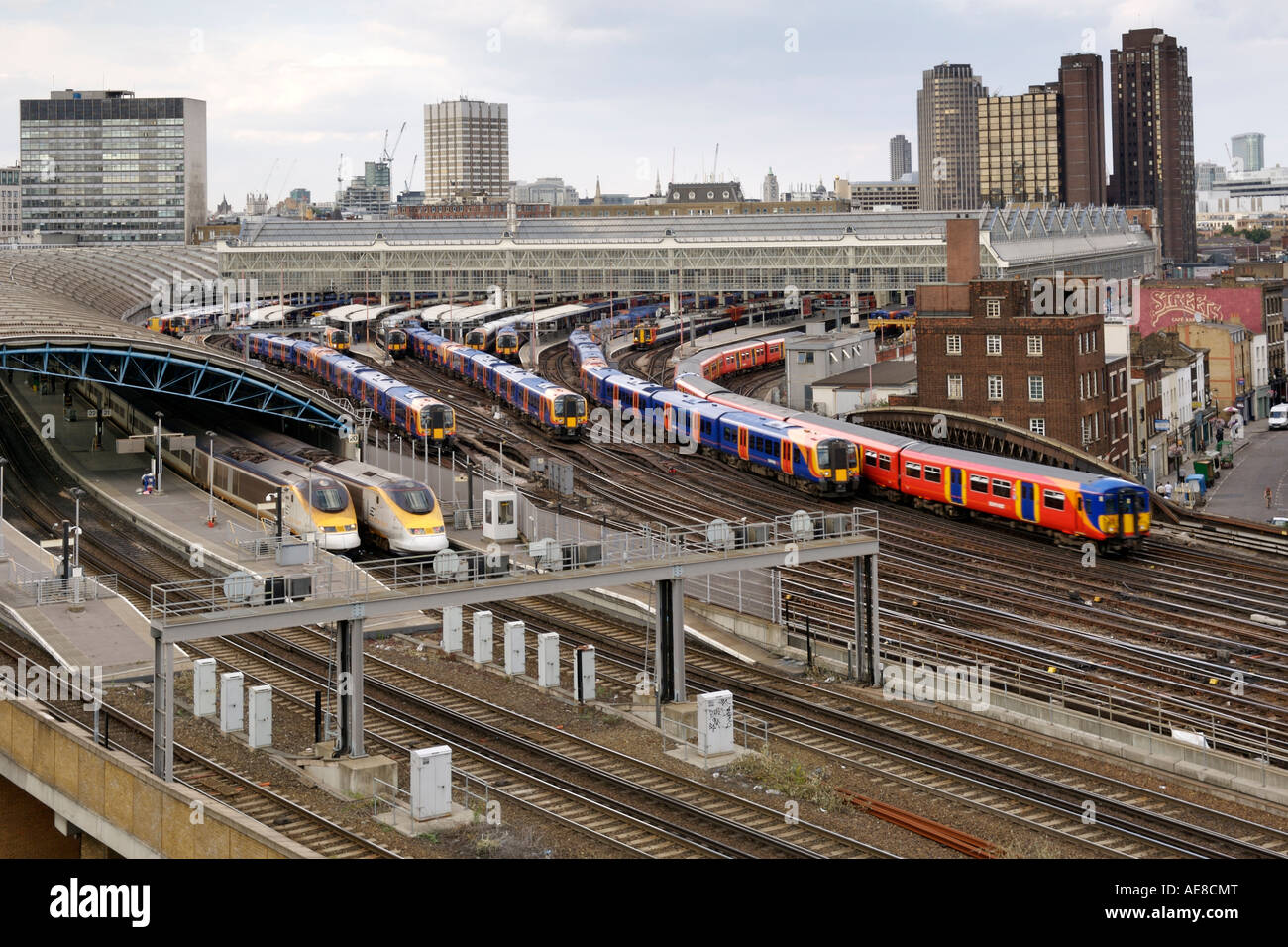 View of London's Waterloo train station Stock Photo - Alamy