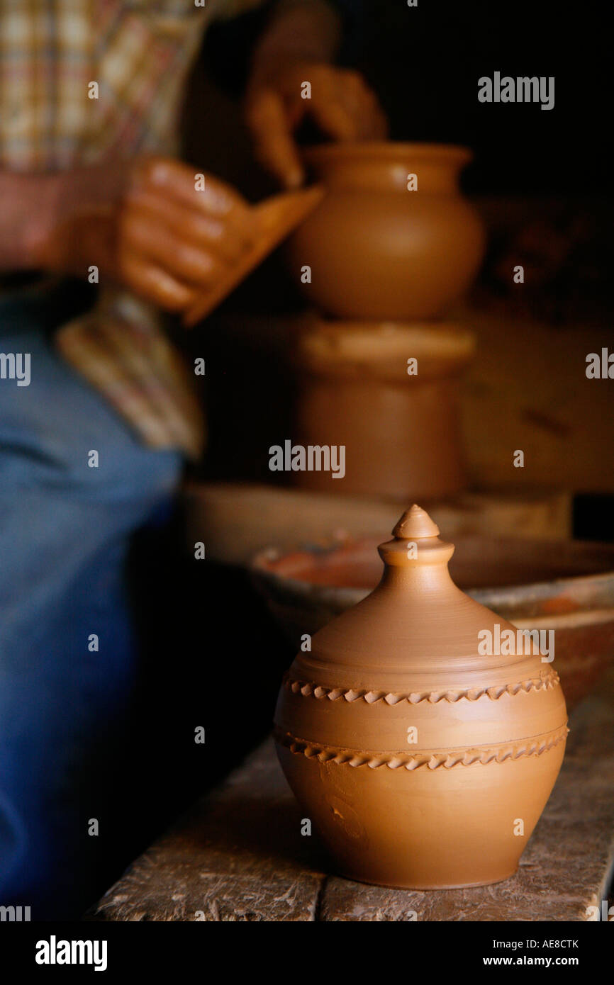 Making traditional azorean pottery "loiça da Vila", in Vila Franca do ...