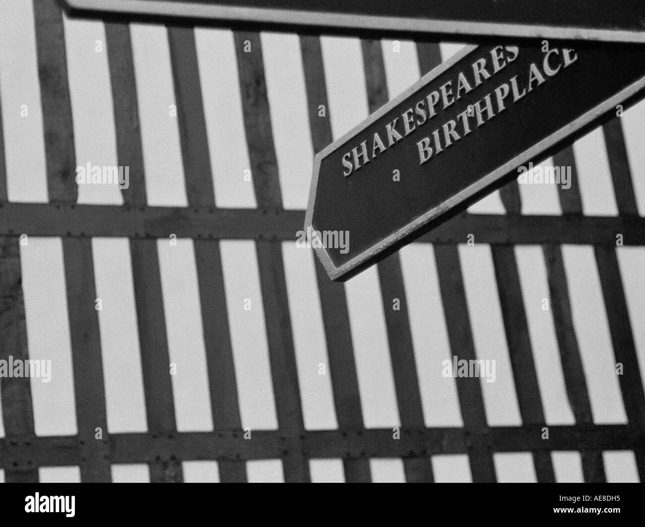 Shakespeare house sign Black and White Stock Photos & Images - Alamy