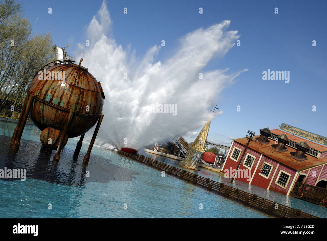 Tidal wave water ride park hi-res stock photography and images - Alamy