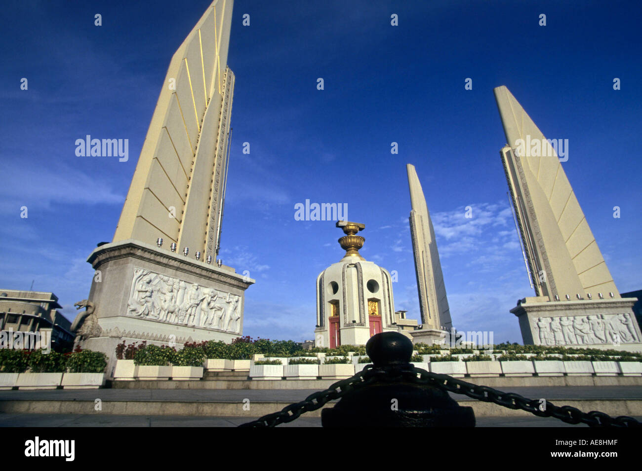 Bangkok iconic structure hi-res stock photography and images - Alamy