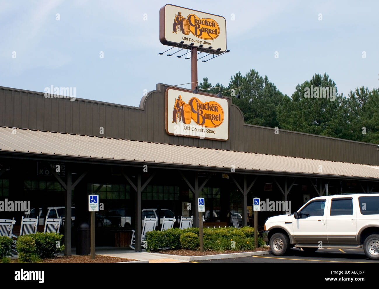 Cracker Barrel Restaurant Stock Photo - Alamy