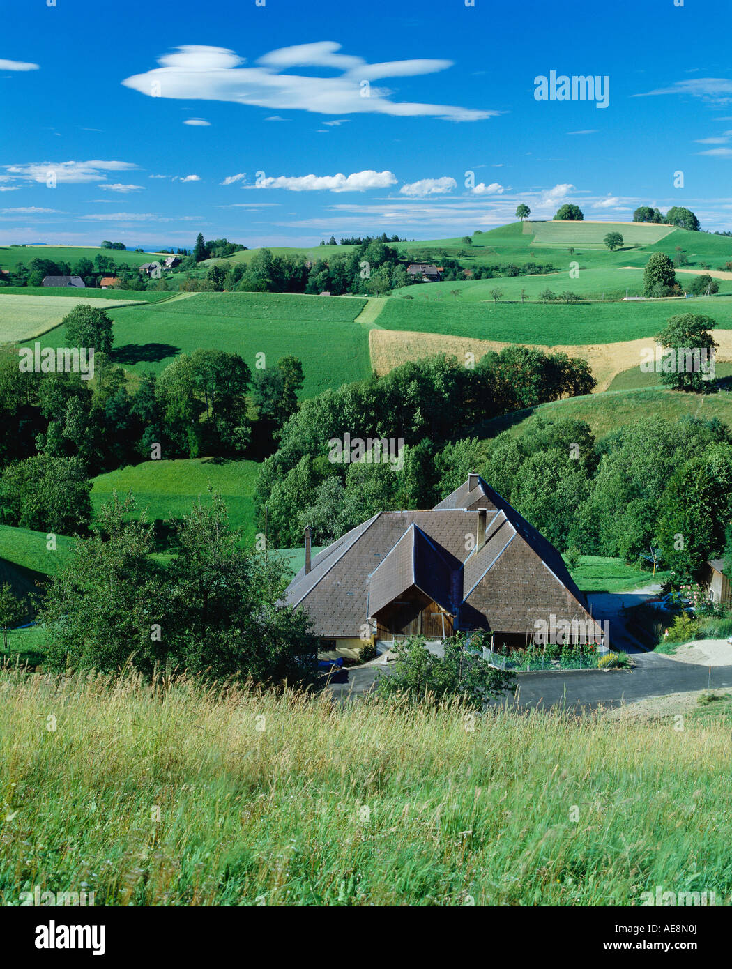 elevated view of farmhouse and farmland Stock Photo - Alamy