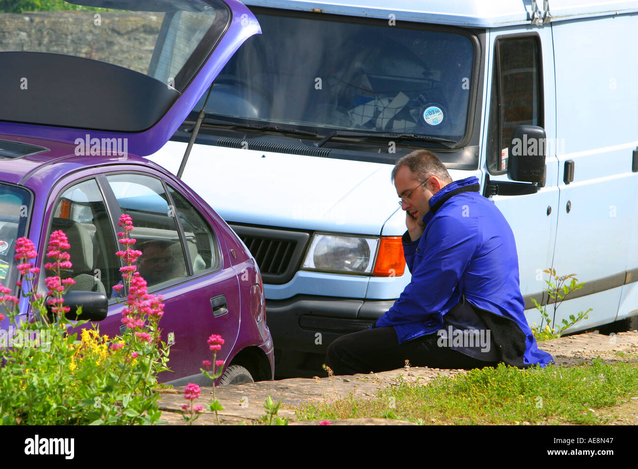 Break down van hi-res stock photography and images - Alamy