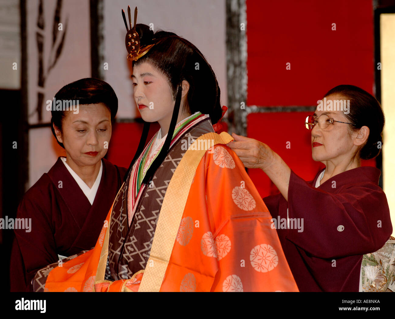 Japanese royal kimono hi-res stock photography and images - Alamy