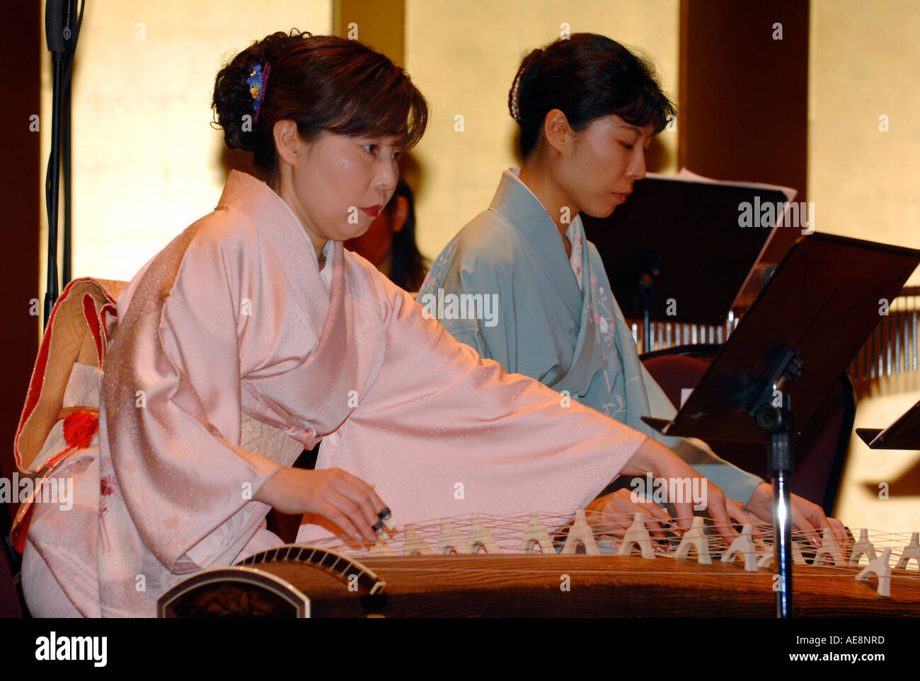 Japanese orchestra hi-res stock photography and images - Alamy