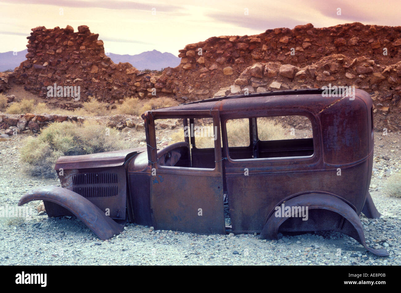 Broken down rusty car hi-res stock photography and images - Alamy